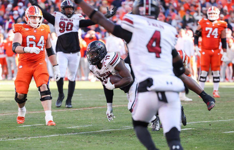 Ranking the top 5 transfers to play for South Carolina football under ...