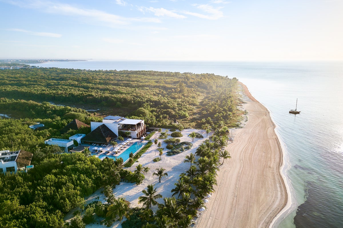 I have reviewed the best hotels in Cancun for 2026
