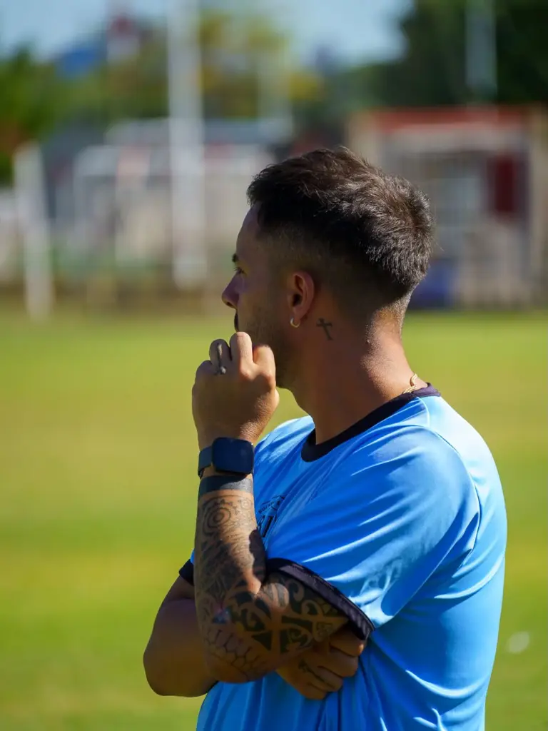 No tiene sede social ni cancha, lo dirige un ex Independiente y sueña ...