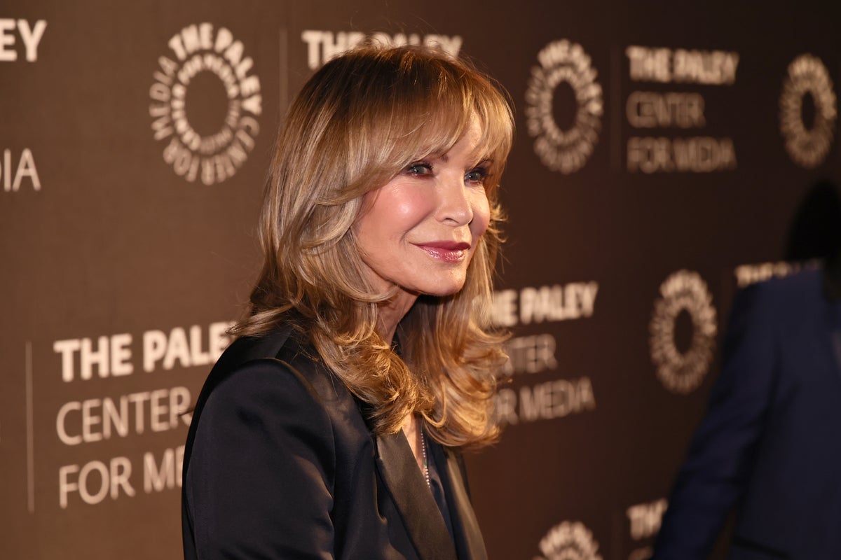 Jaclyn Smith explica por qué luce tan joven a sus 80 años
