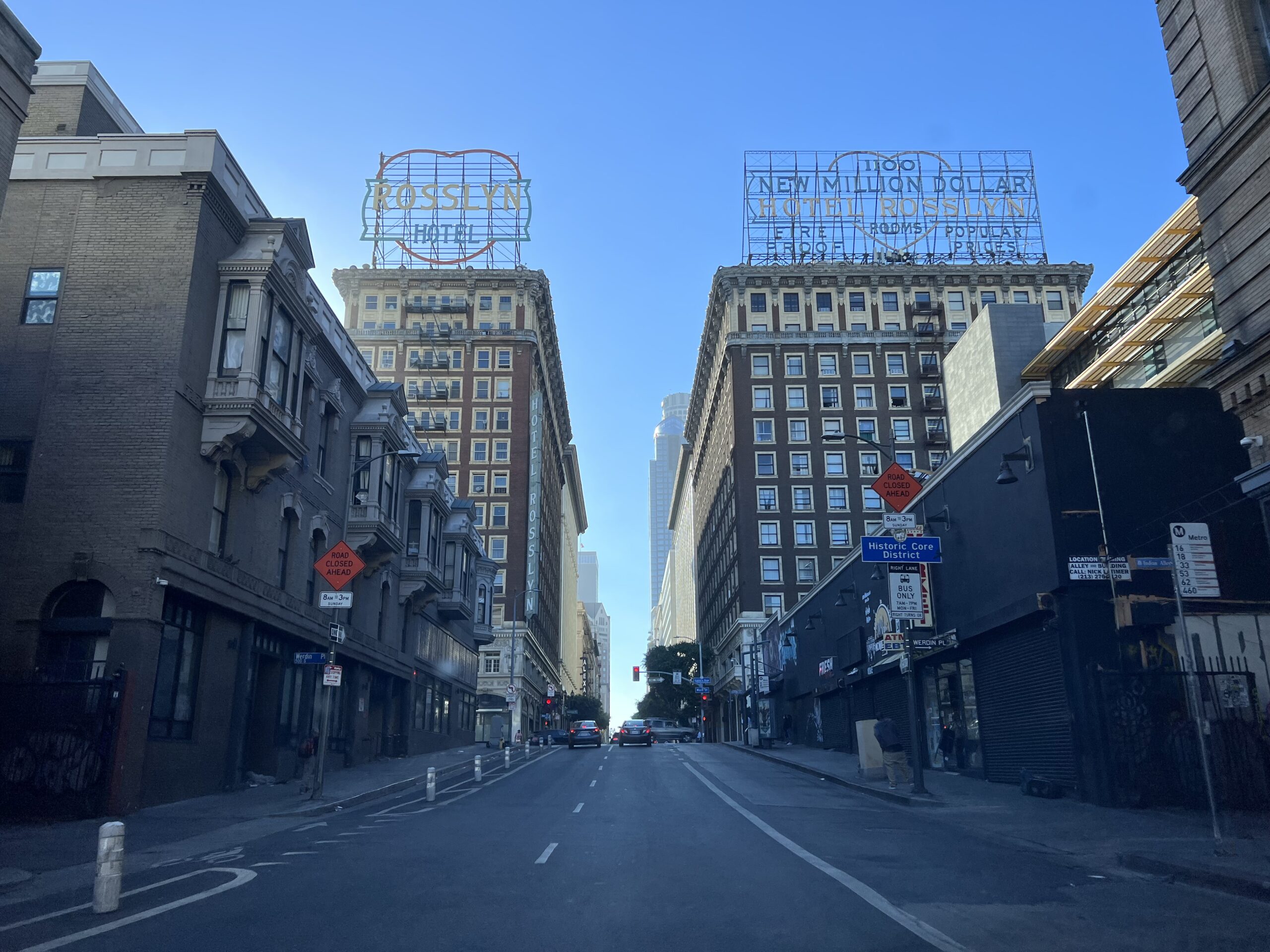 How public infrastructure shapes everyday comfort in urban spaces