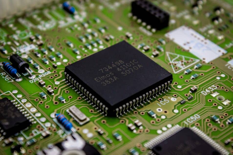 Deze AI bedenkt zelf nieuwe materialen voor de chips van de toekomst