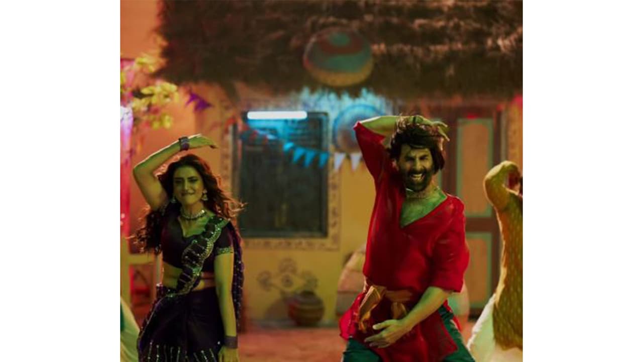 Akshay Kumar, Akshara Singh team up for 'Ghis Ghis' in Welcome to Jungle