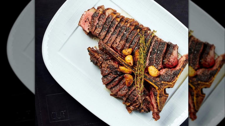 7 chain restaurants with the best steak, according to professional chefs