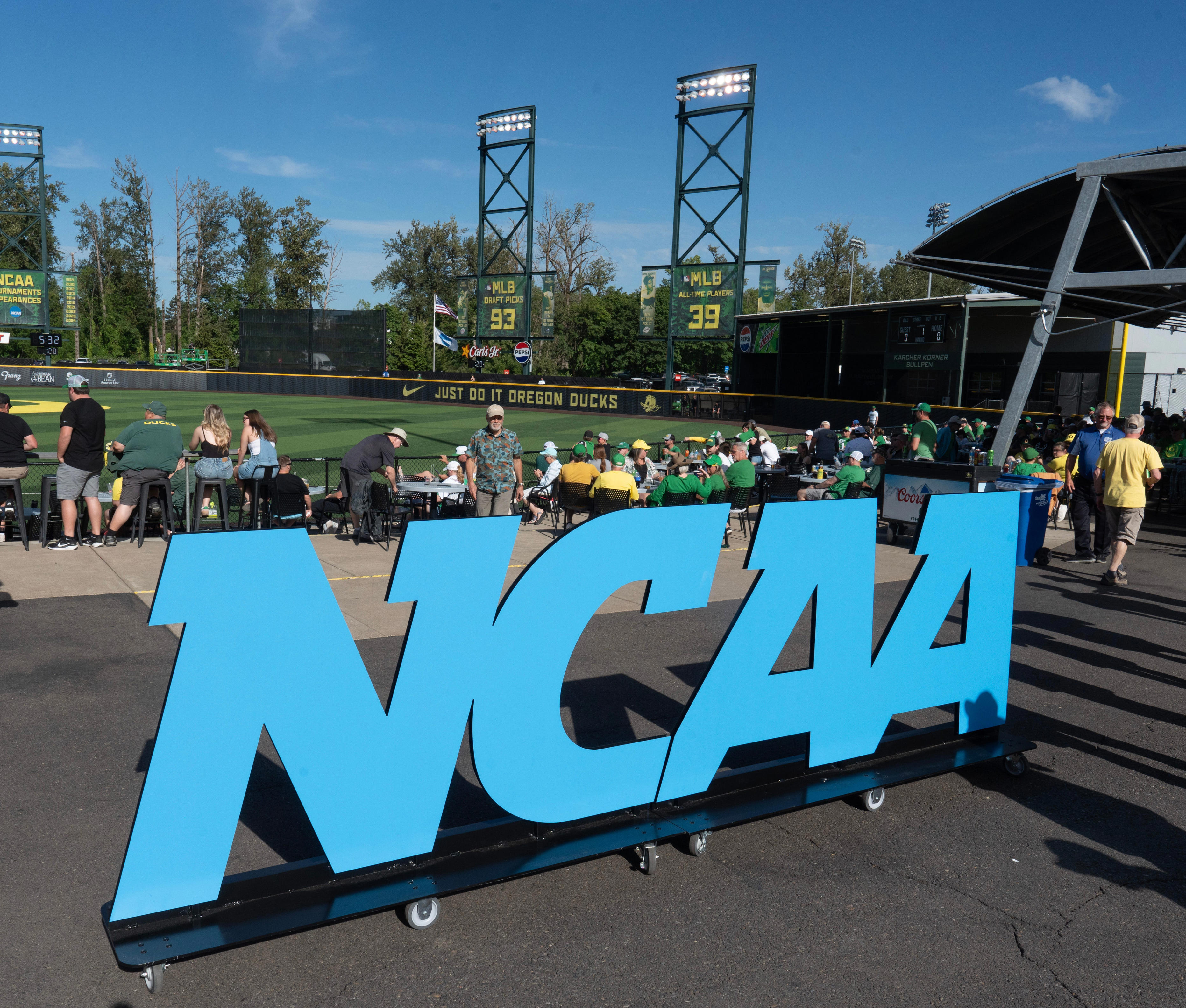 Yale brings speed, power pitching against Oregon in Eugene regional