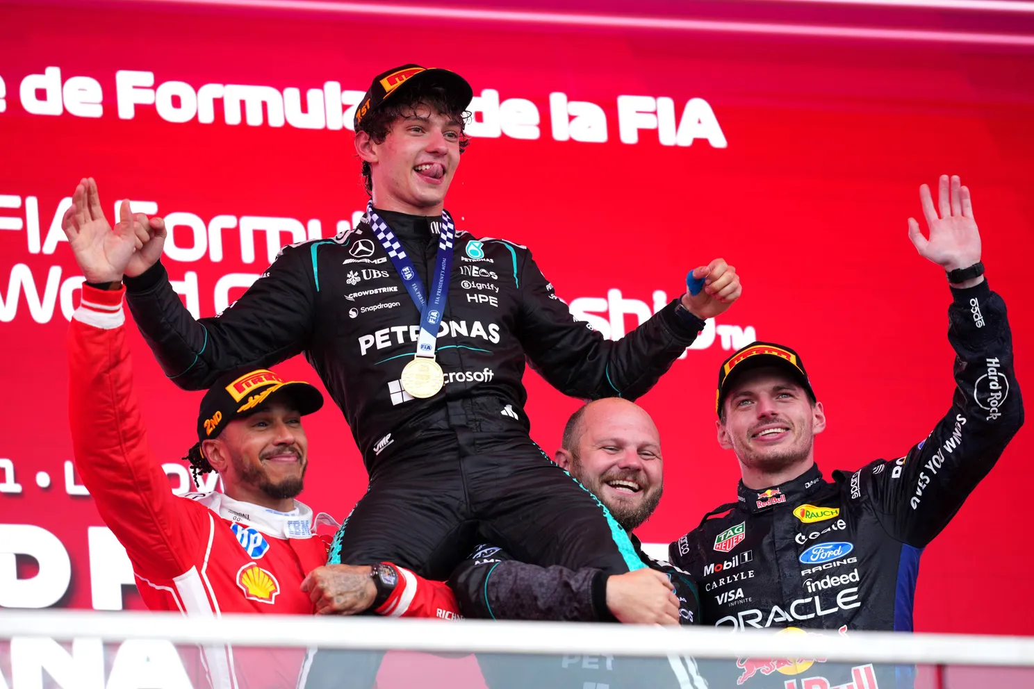 Verstappen en Hamilton maken tijdens GP Canada einde aan negatieve reeksen