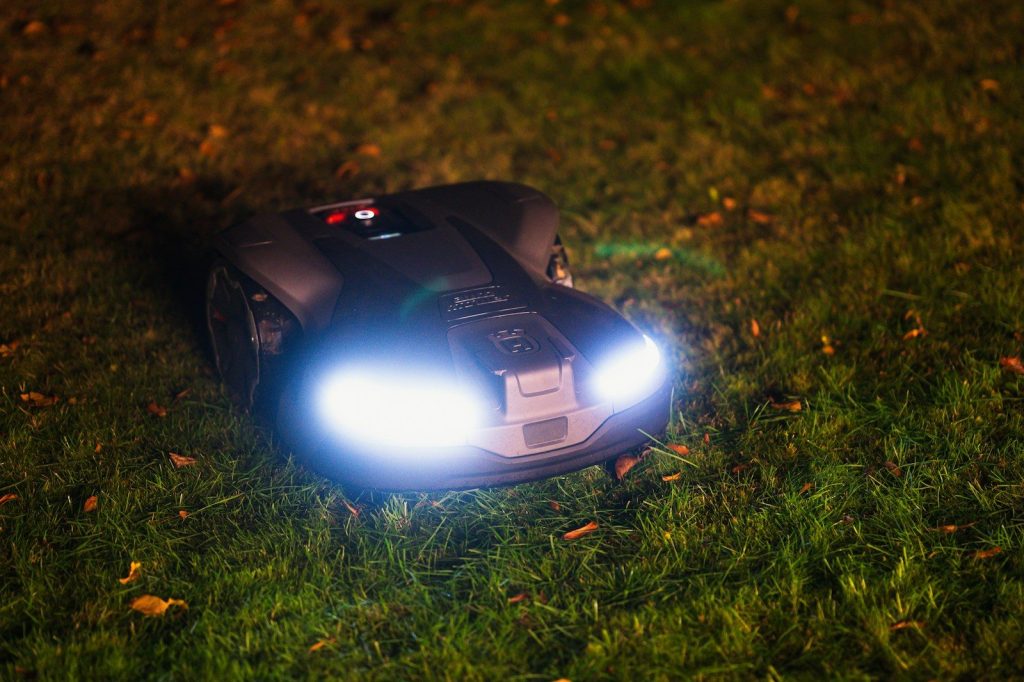 Why robot lawn mowers are getting smarter eyes