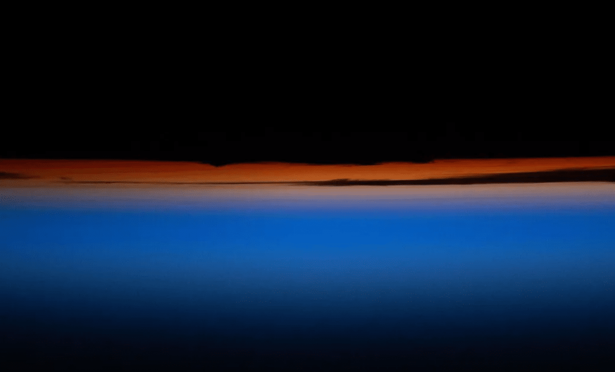 NASA astronaut captures jaw-dropping sunset photo from the ...