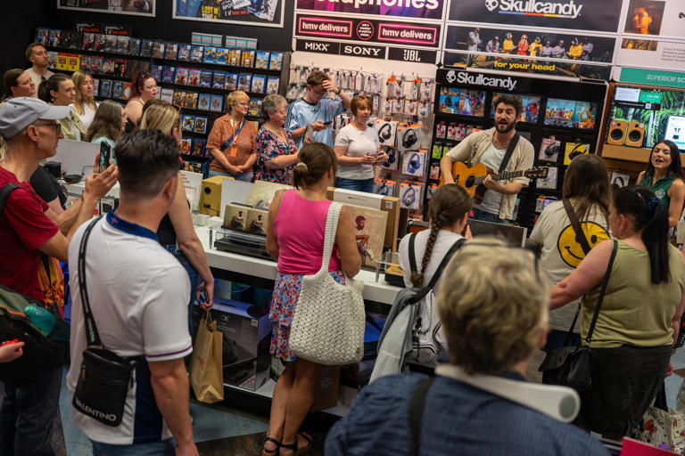 Billy Lockett marks Things Are Looking Up release with HMV performance ...