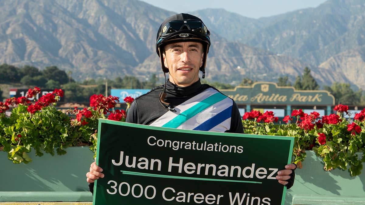 'Wow, I made it': Juan Hernandez hits 3,000th career win at Santa Anita