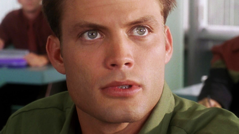 Things we still don't understand about Starship Troopers