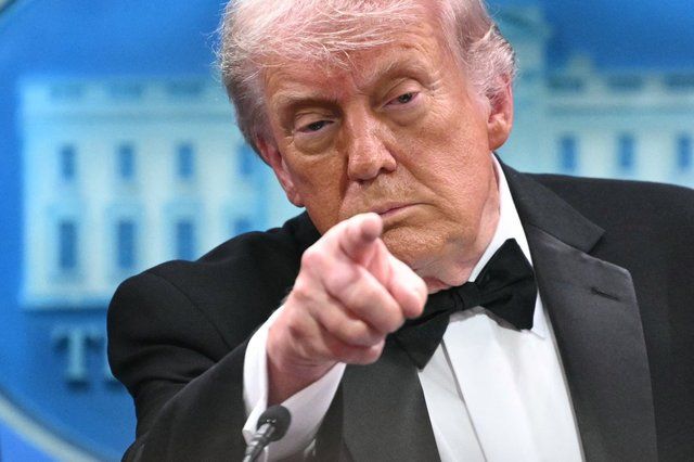Trump links normalizing ties with Israel to Iran peace deal