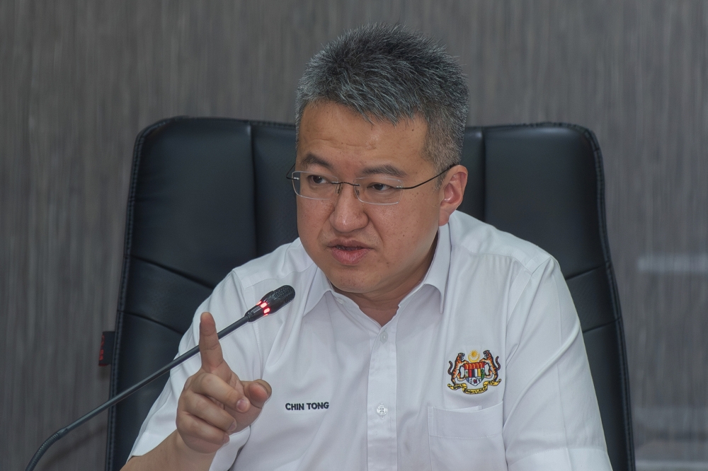 Will MCA back Perikatan again? As GE16 nears, DAP leader dares Wee Ka ...