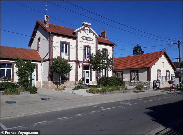Teenager stabbed 17-year-old to death after argument over girl who ...