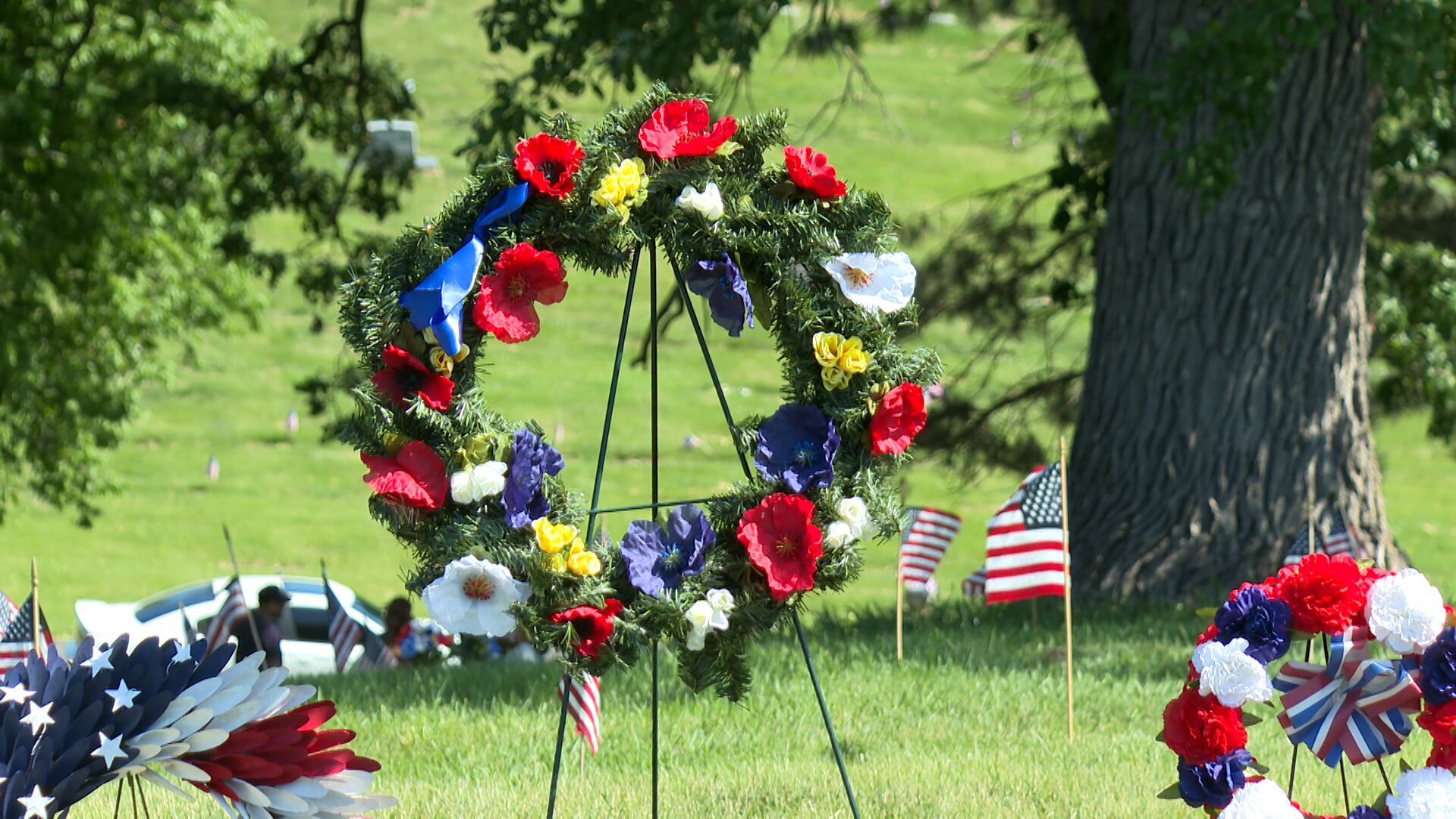 Forest Lawn Memorial Day ceremony honors fallen, Gold Star families