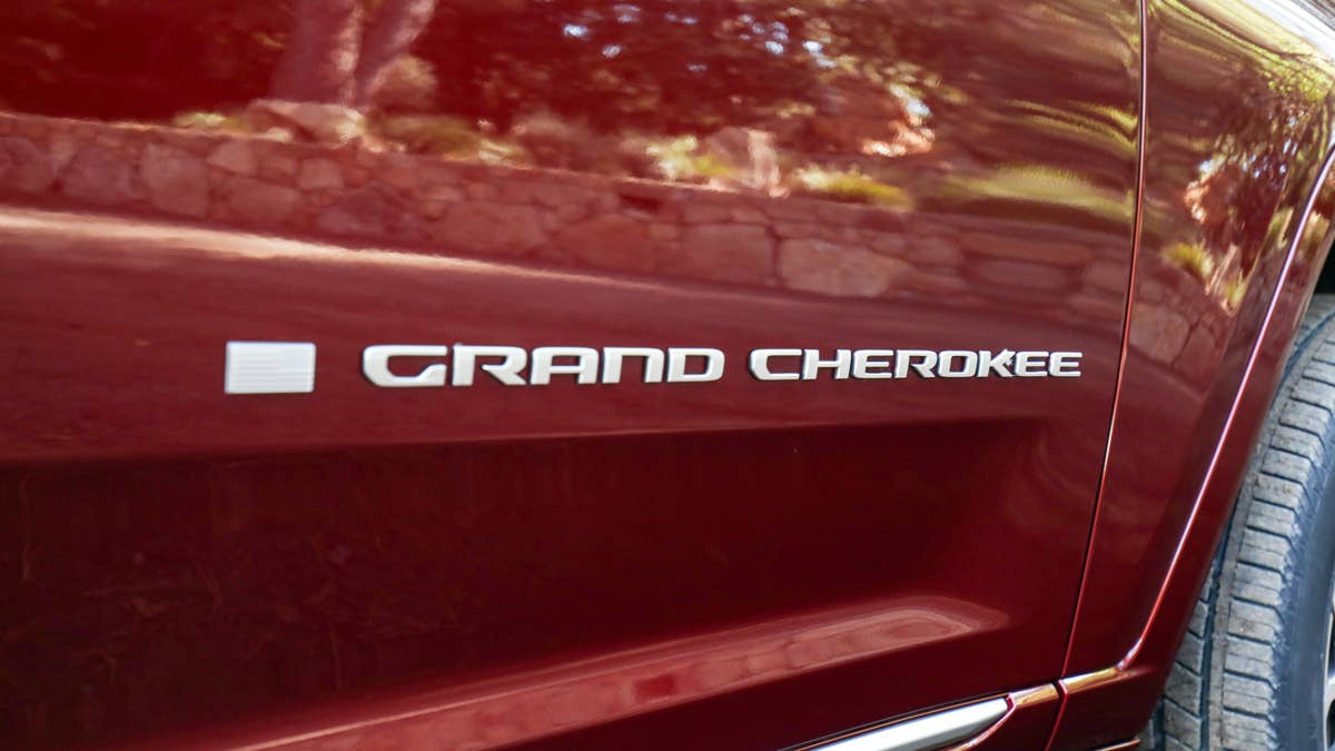 Jeep recalls 419,000 Grand Cherokees because side airbags may deploy ...
