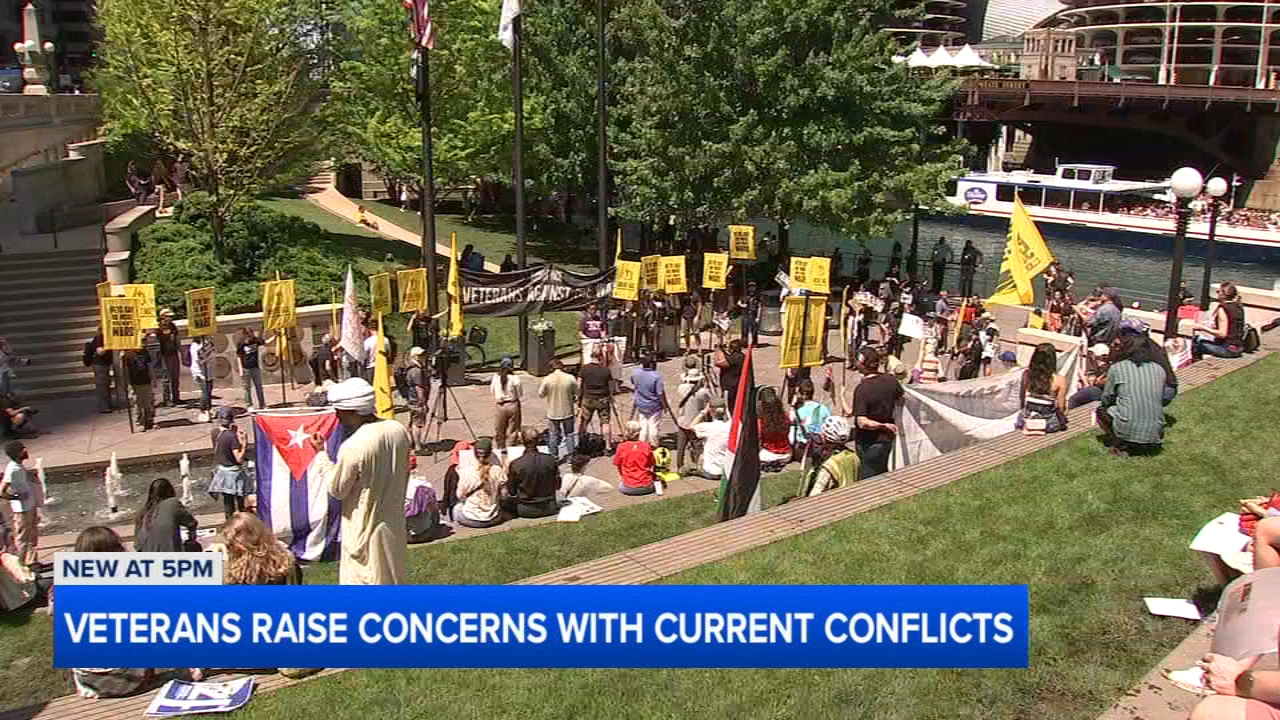 Chicago veterans protest against Trump administration's military ...