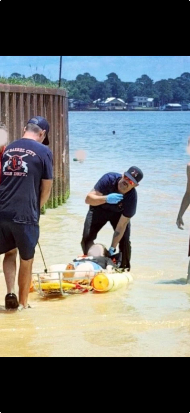 First responders save injured swimmer at Cedar Creek Lake