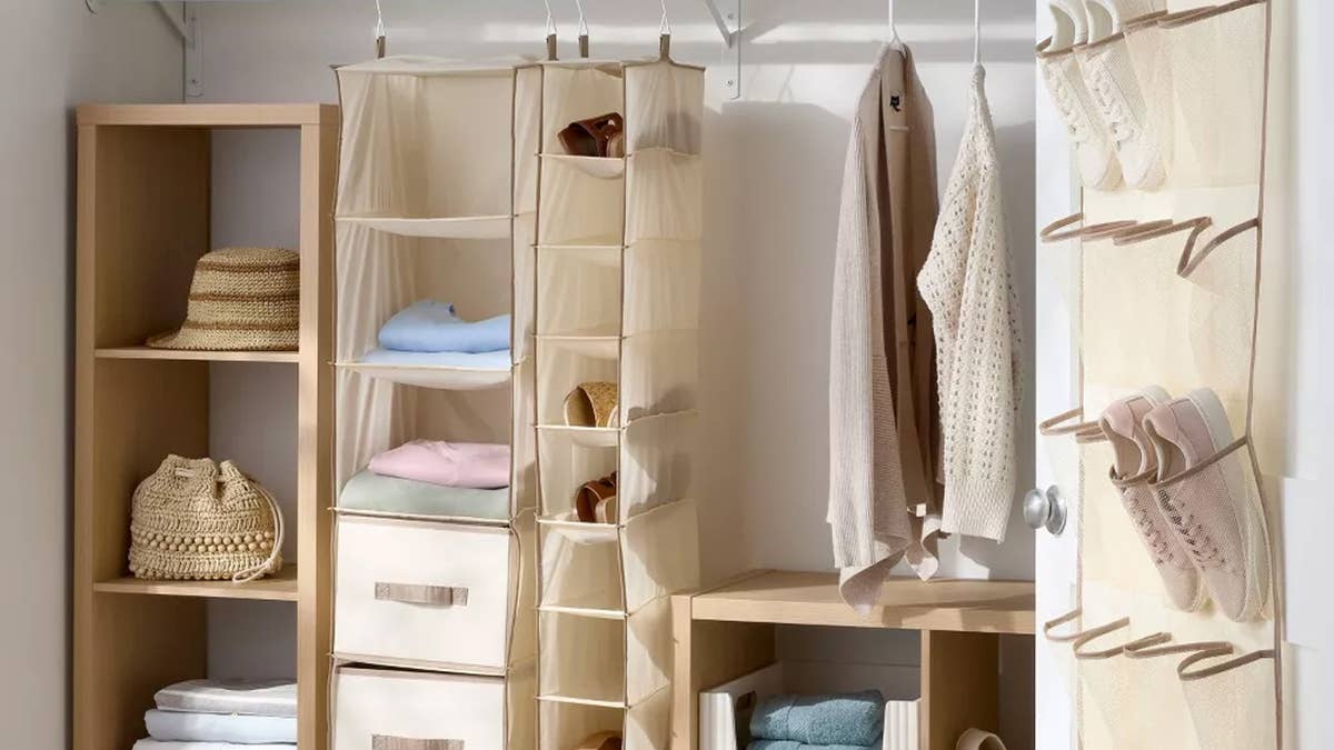 How to maximize space in a small closet