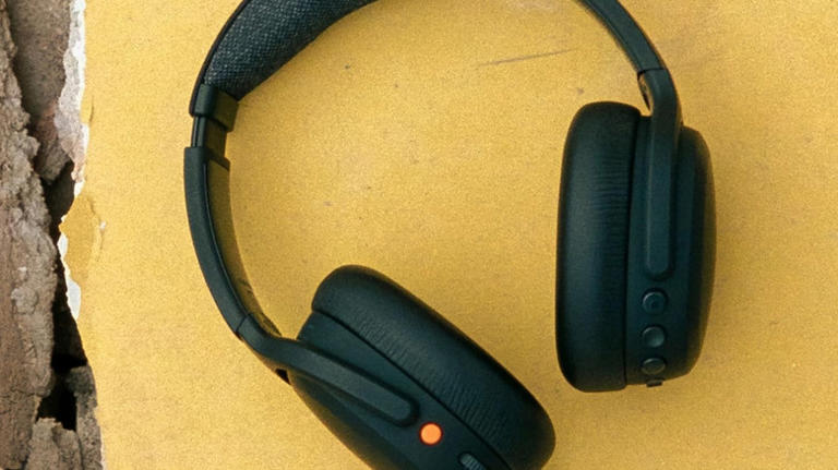4 noise-canceling headphones Consumer Reports says you should avoid