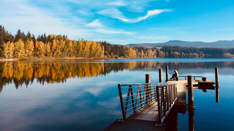 Situated between Seattle and Vancouver is a Washington lake park with ...