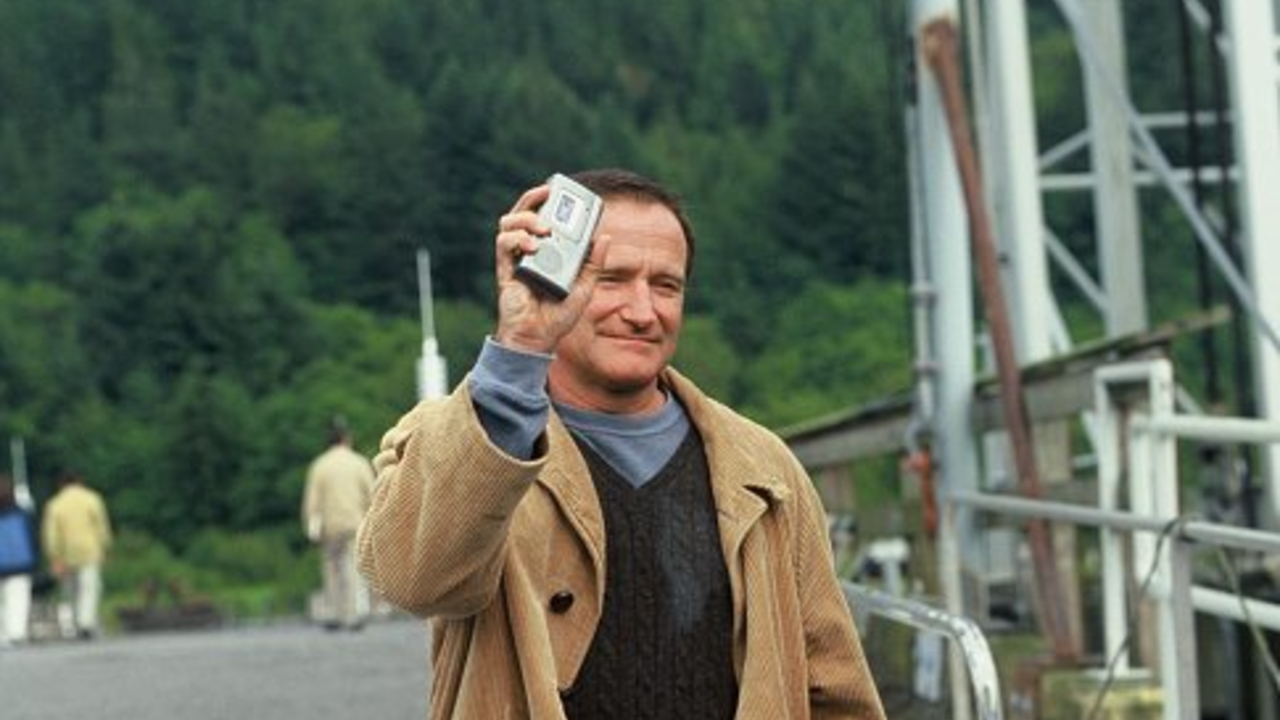 How Christopher Nolan tamed Robin Williams’ hyperactive energy for ...