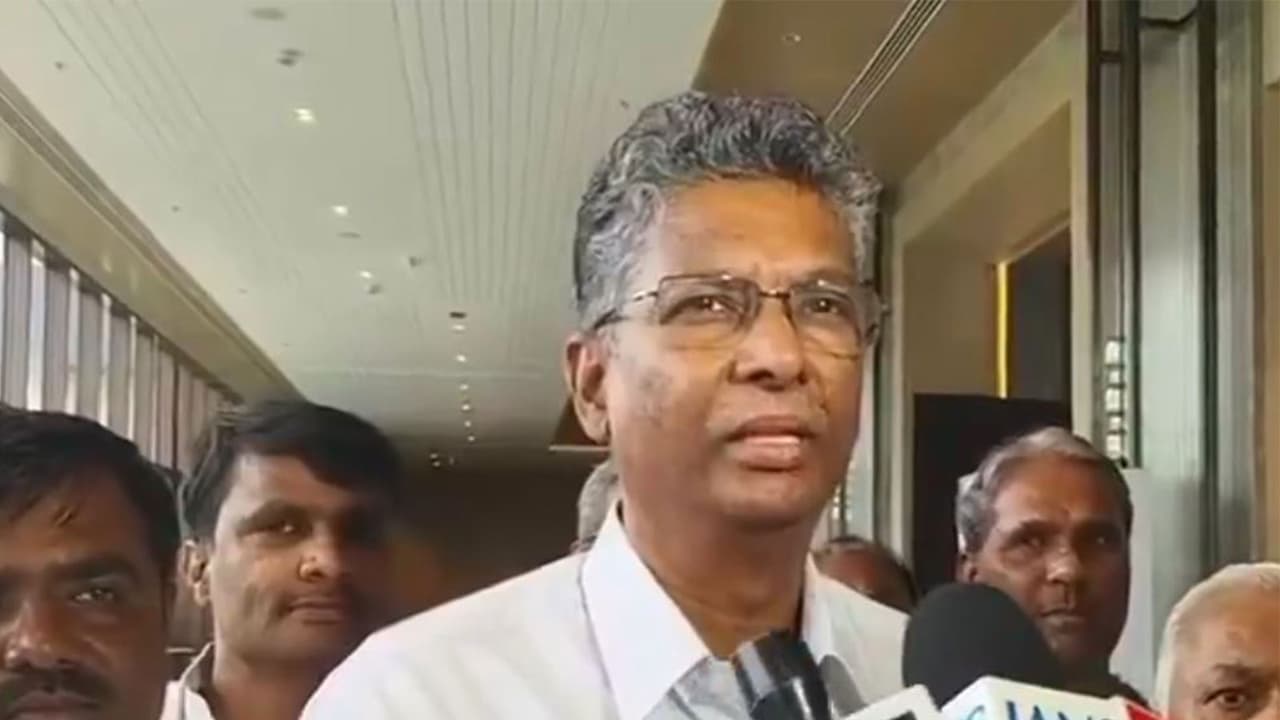 Karnataka: Congress holds training on SIR, plans fuel price protest
