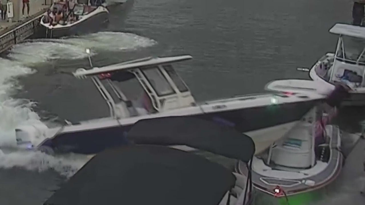 Caught on camera: Boat crashes into crowded Fort Lauderdale dock, 2 injured