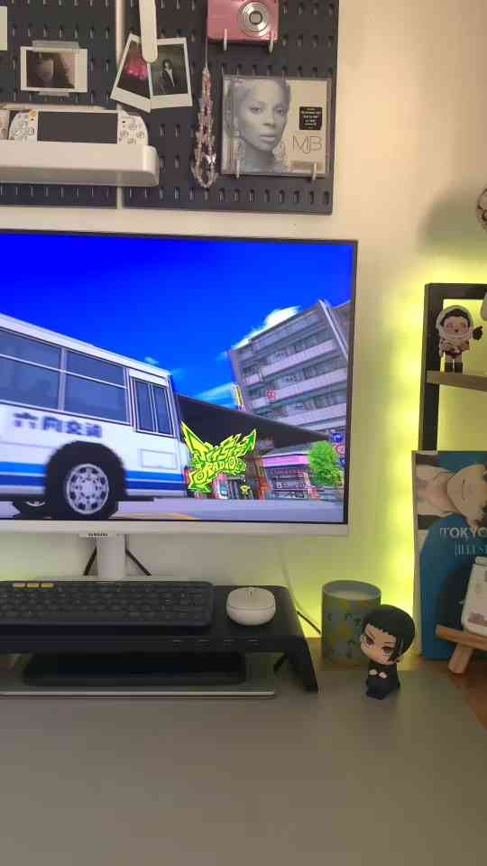 Getting hit by a car in Jet Set Radio gameplay chaos