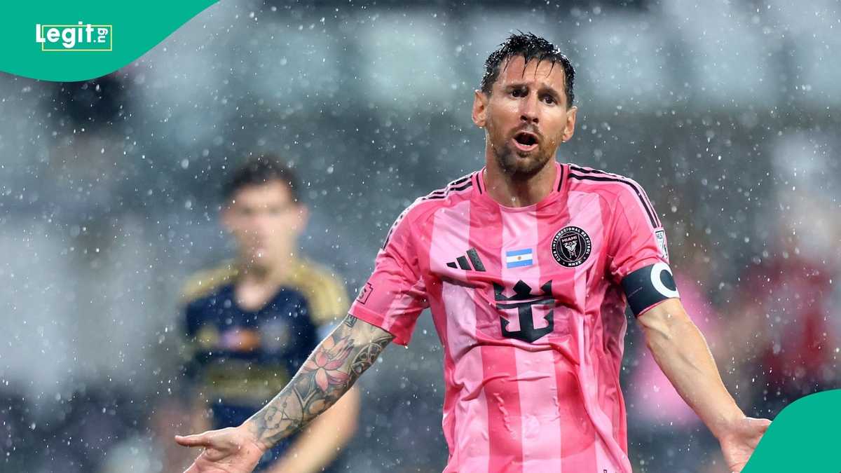 Argentina's captain Lionel Messi substituted amid injury worries before ...