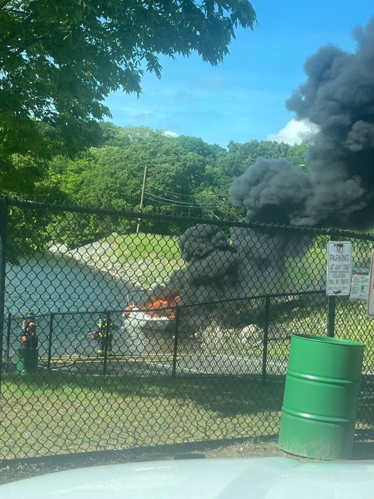 2 children injured after boat fire at Candlewood Lake