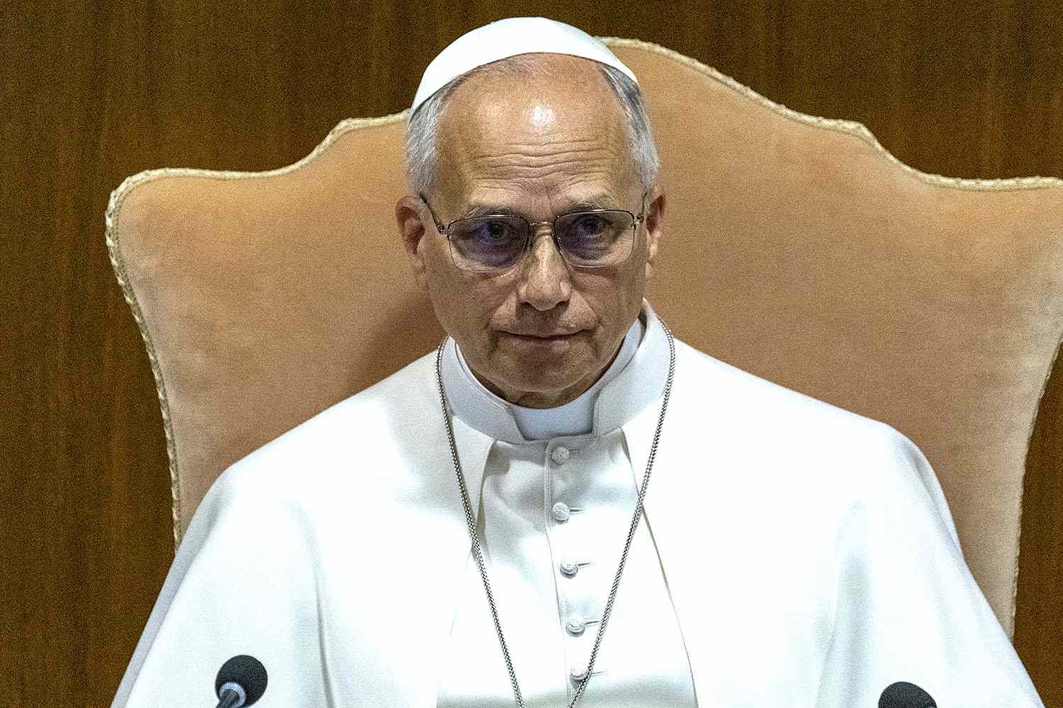 Pope Leo speaks out against global wars and AI after JD Vance warning ...