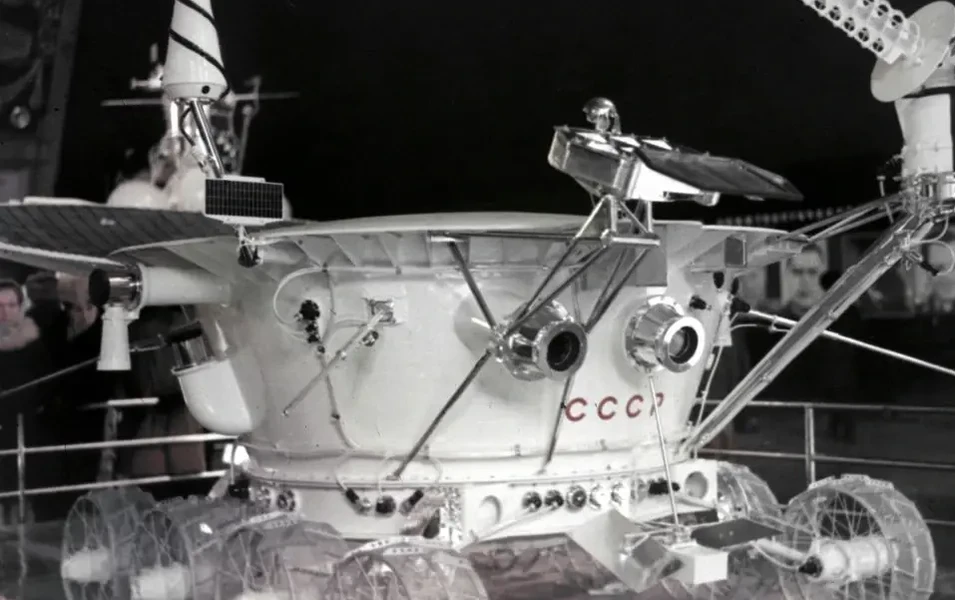 The lost Soviet rover that spoke again