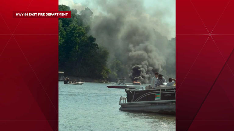 Multiple fire departments respond to boat fire on Beaver Lake