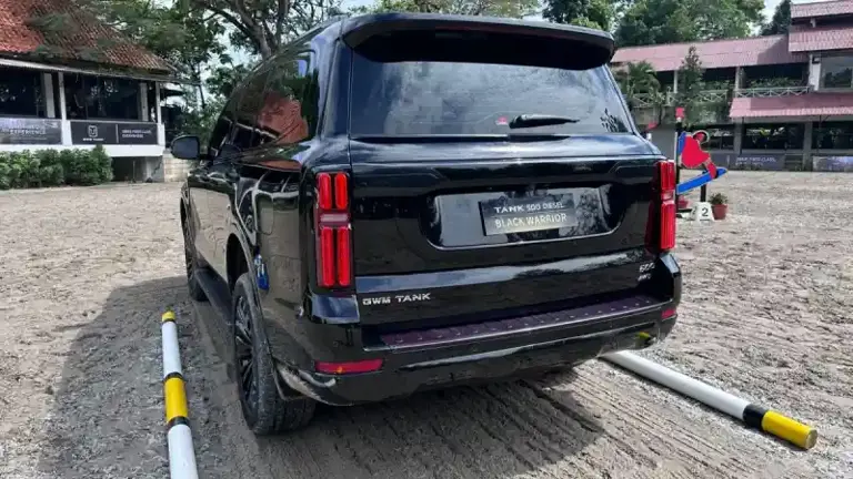GWM perkenalkan Tank 500 diesel yang serba hitam