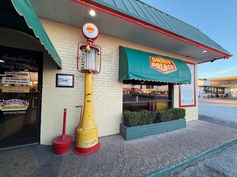 This Texas diner feels like a time capsule nobody ever updated on purpose