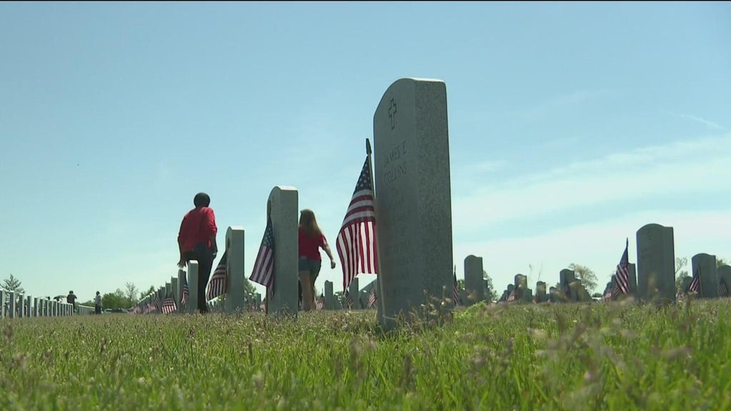 Families spend Memorial Day remembering loved ones buried at Abraham ...