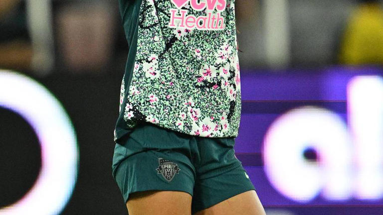 Ben Shelton showers girlfriend Trinity Rodman with love before French Open