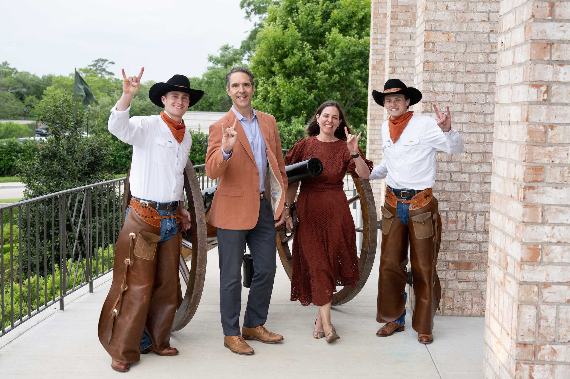 Burnt orange pride fills River Oaks for Longhorn Legacy Gala