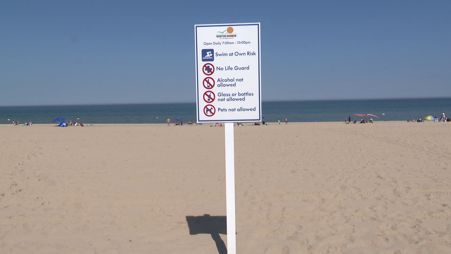 Beach cleanup happening this week in Benton Harbor