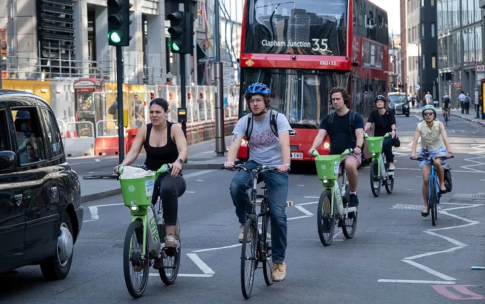 Survey links high fuel prices to rising London cycling interest