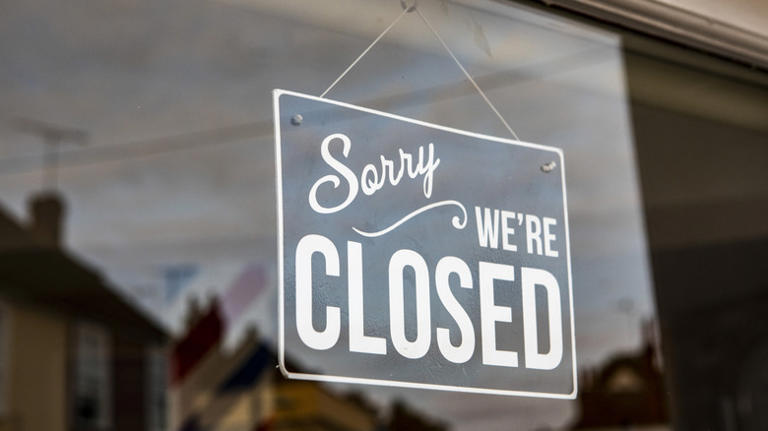 8 beloved restaurant chains that are closing locations in 2026