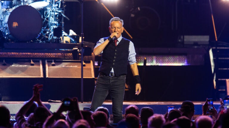 Review and setlist: Springsteen eviscerates Trump at fiery TD Garden stop