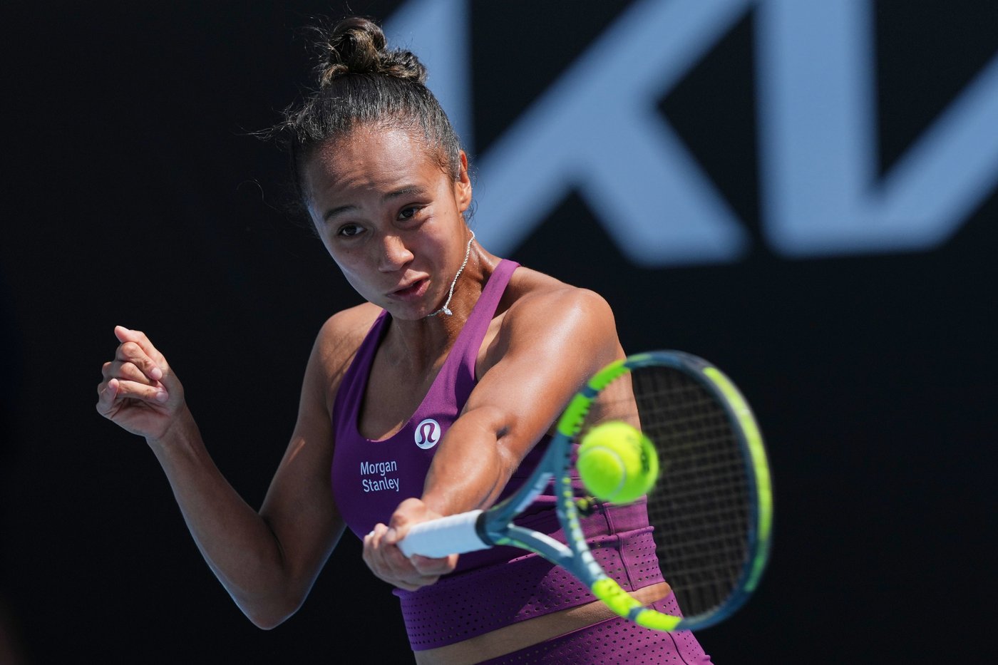 Canada's Fernandez loses 6-4, 6-4 to Parks in first round of French Open