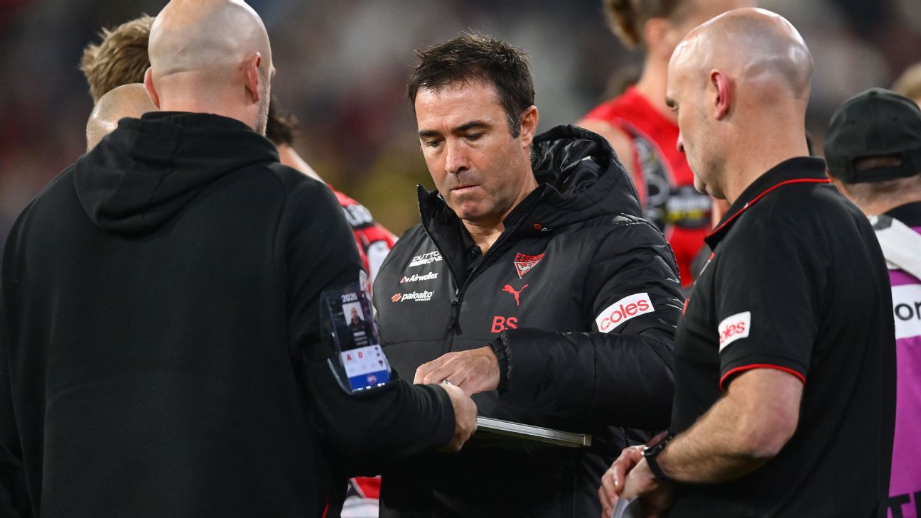 Essendon sack Brad Scott after woeful 1-10 start to the season