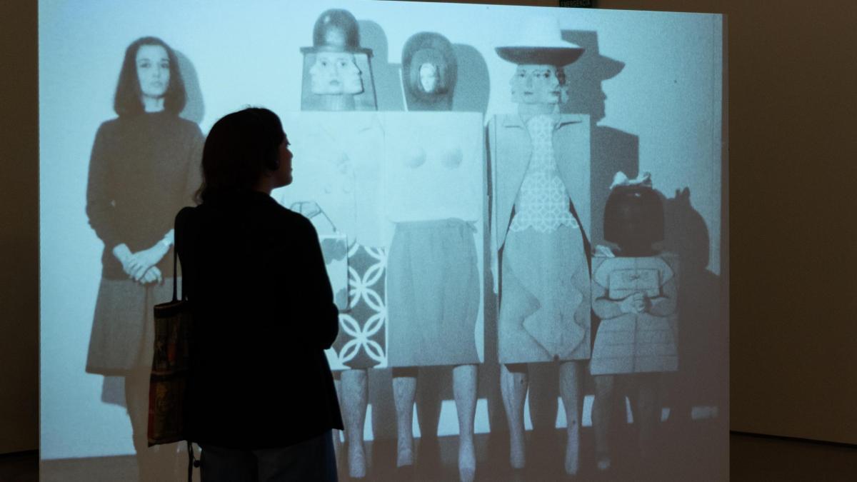 Marisol, la reina del pop art que eclipsó a Warhol y huyó de la fama