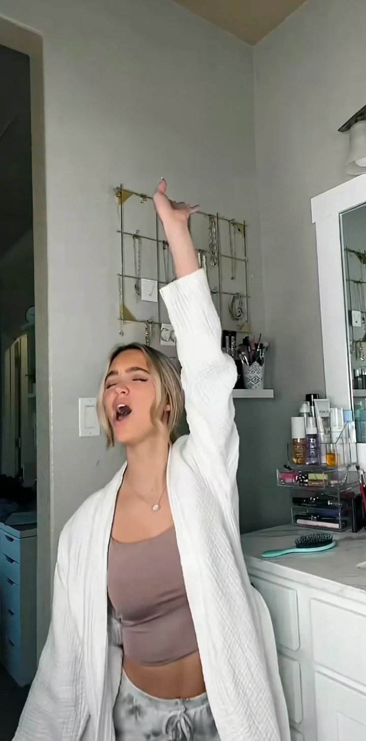 Acting single for the song