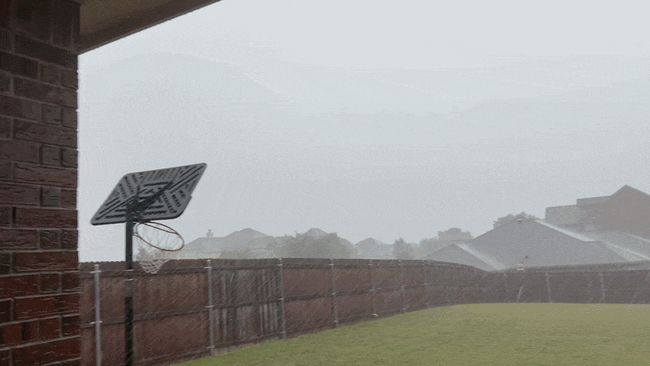 Heavy rain hits Fort Worth area as flash flood warning issued