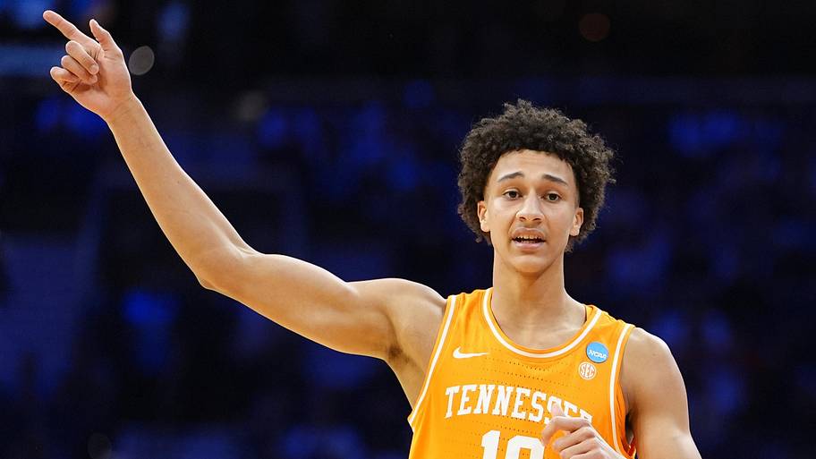 Tennessee basketball star Nate Ament falls in latest NBA mock draft