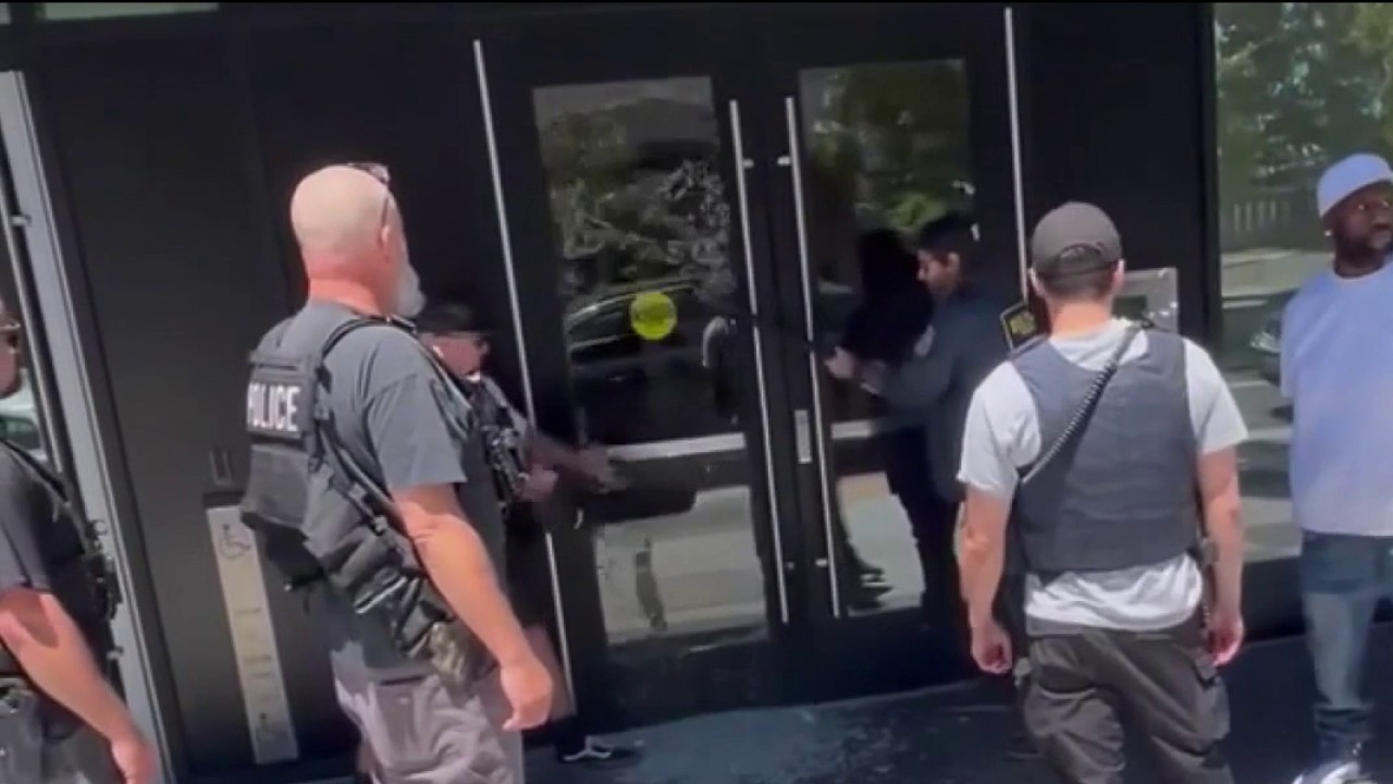SFPD raid at West Oakland complex with ties to ex-Black Panther leader ...